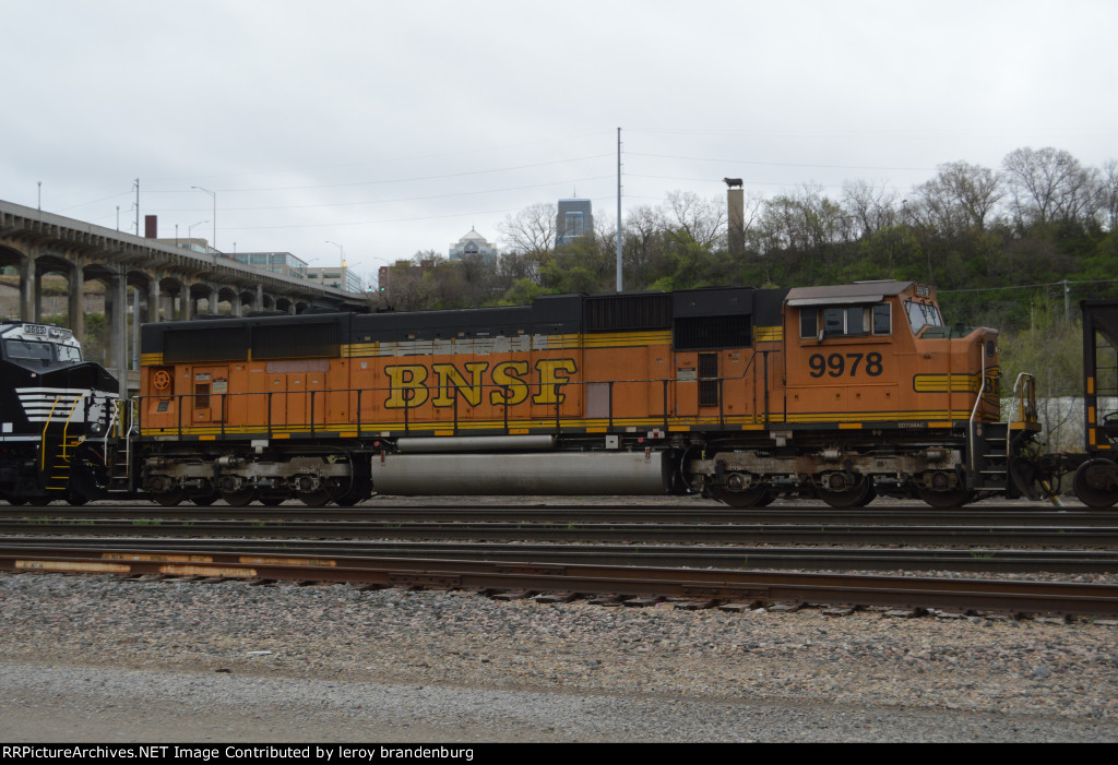 BNSF 9978